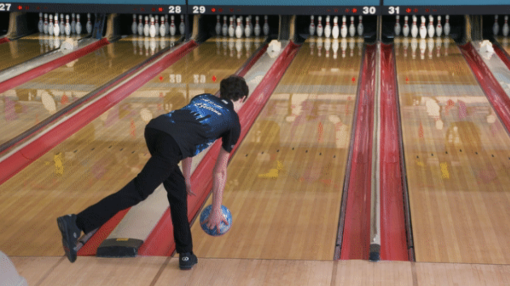 Single Leg Balance Touch Exercise | NBAc | www.nationalbowlingacademy.com