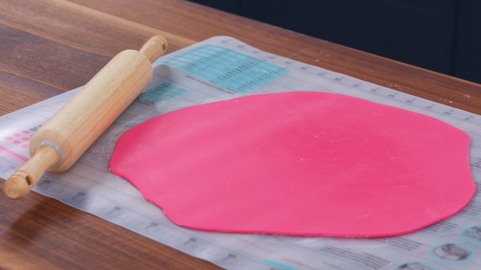 Using Textured Mats and Rolling Pins with Fondant | Creative Cake Design