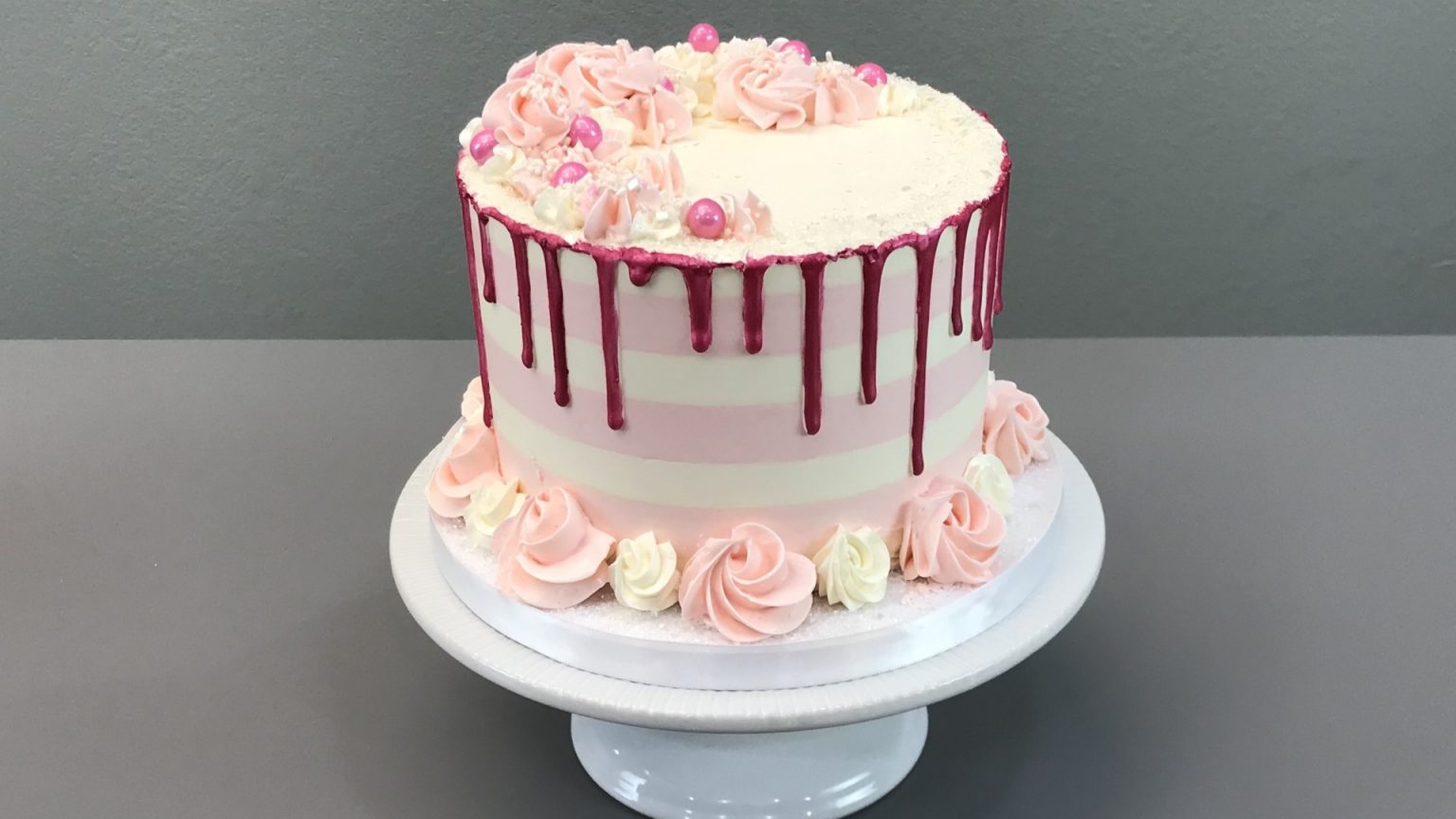 Fondant Spray Shine | Creative Cake Design