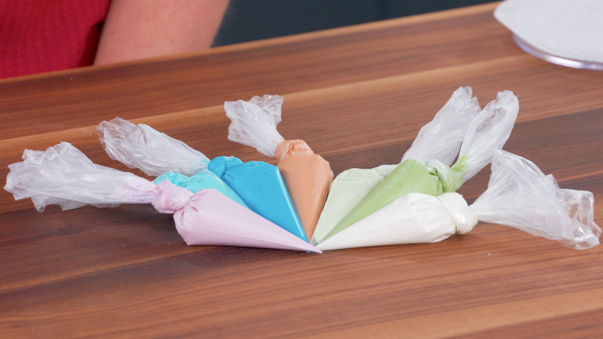 Storing Royal Icing | Creative Cake Design