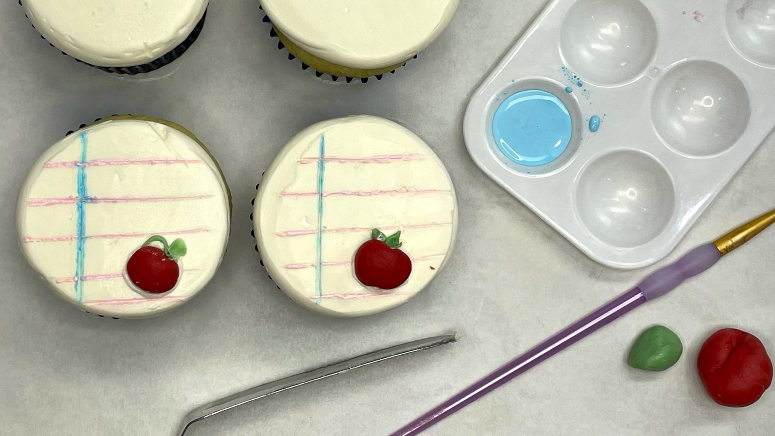 Tips for Starting Your Own Cake Decorating Business | Creative Cake Design