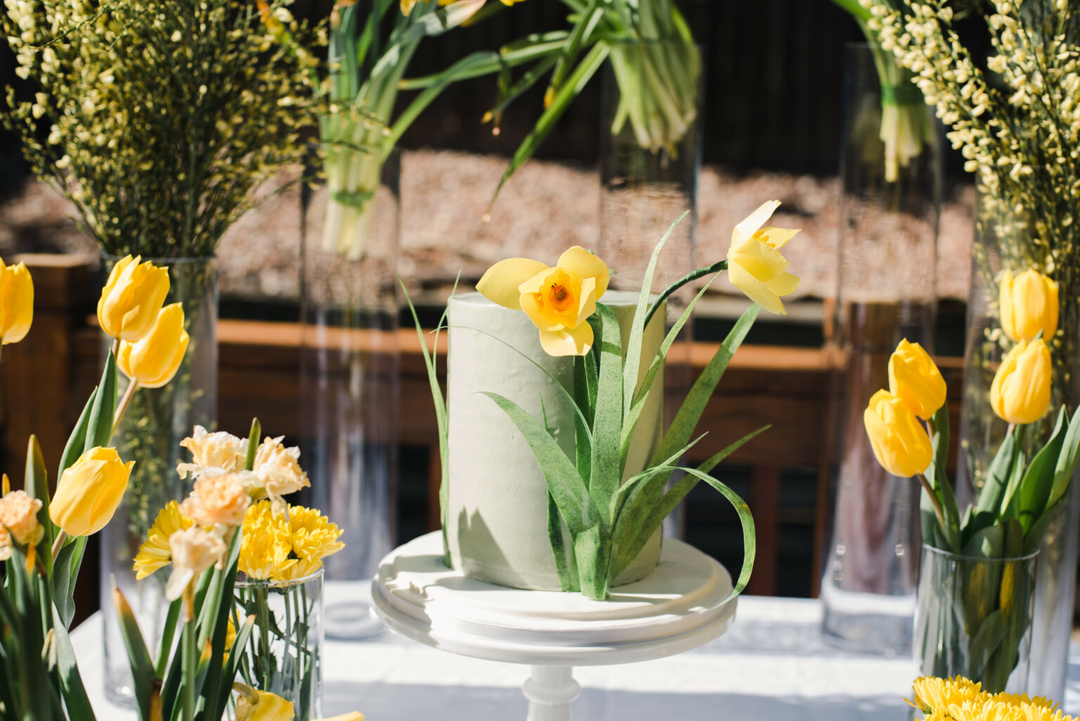 CCD GOLD: Wafer Paper Daffodils | Creative Cake Design