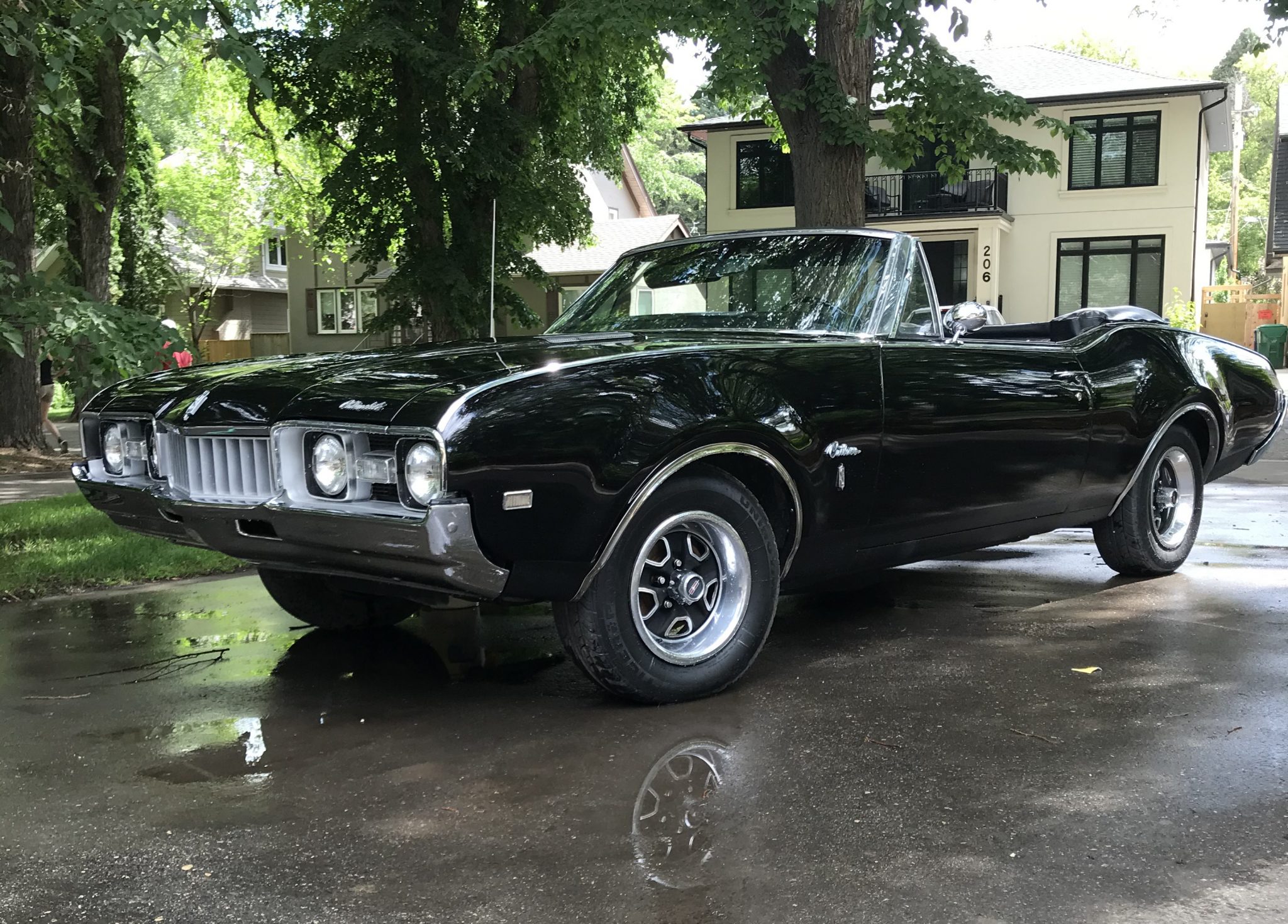 Drop Top ’68 Cutlass | Classic Car Restoration Club