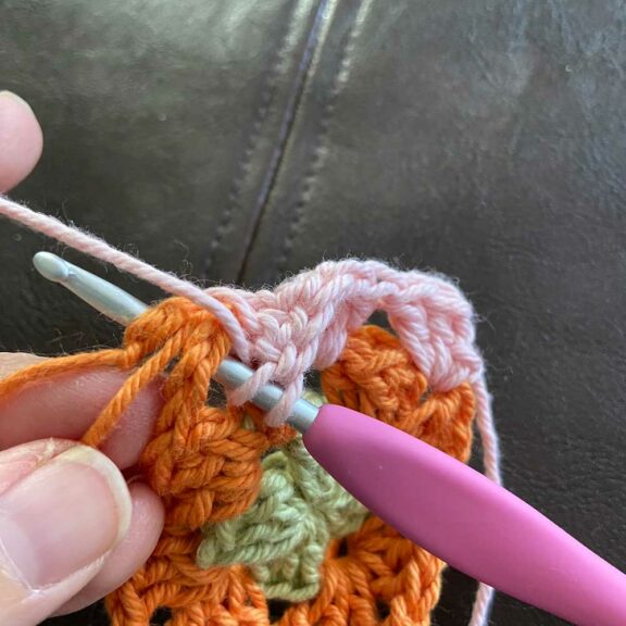 Granny Square Color Change Tip: Reduce Yarn Tails by Half! | Creative Crochet Corner