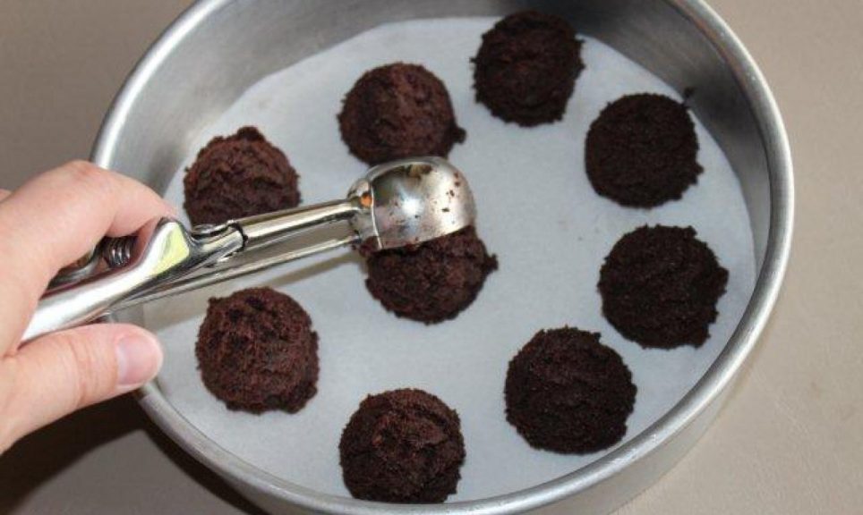 How to Make Smooth Cake Pops: An Easy Tutorial | Craftsy