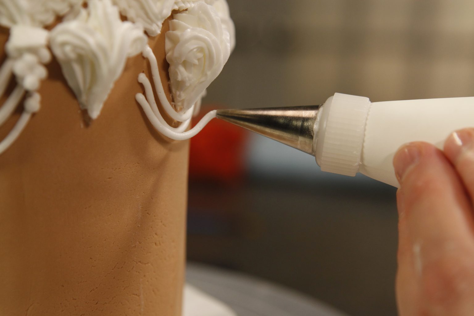 The Lambeth Piping Method: A Classic Technique | Craftsy