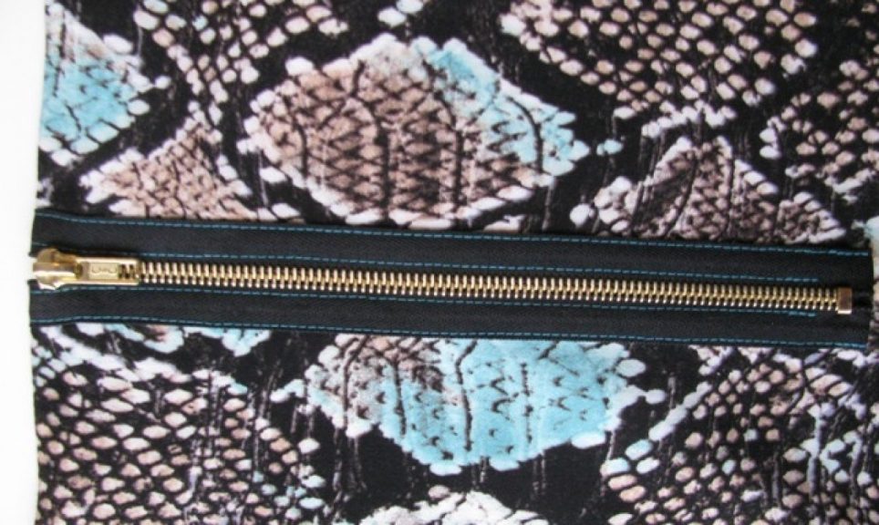 Sewing Exposed Zippers: A Photo Tutorial | Craftsy