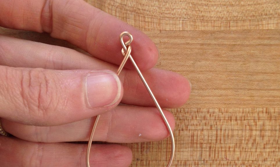 How to Make a Wire-Wrapped Hoop: Free Tutorial! | Craftsy