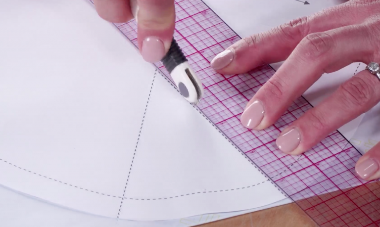 How to Transfer Patterns to Fabric With a Tracing Wheel | Craftsy