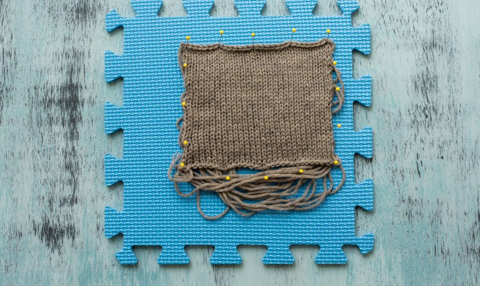 A Foolproof Guide to Swatching in the Round | Craftsy