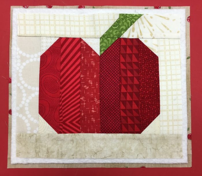 Apple Mug Rug Step-by-Step Quilting Tutorial | Craftsy