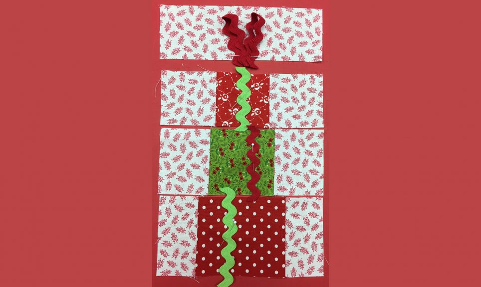 Quilted Christmas Mug Rug Pattern: FREE Tutorial | Craftsy