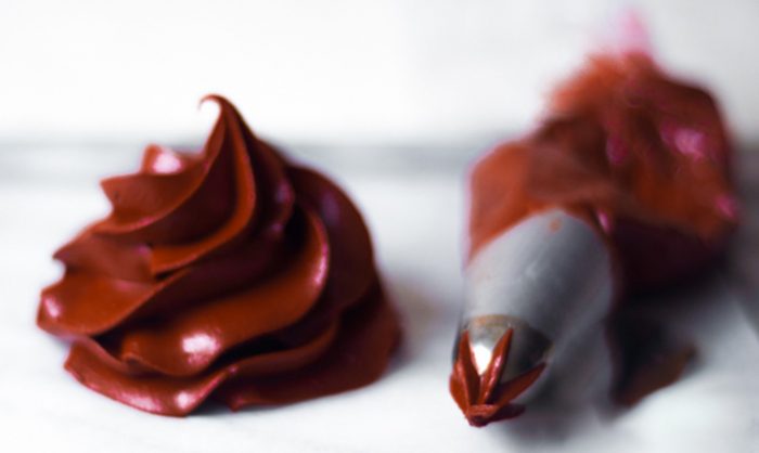 How to Make Dark Red Frosting for Cakes and Cupcakes | Craftsy