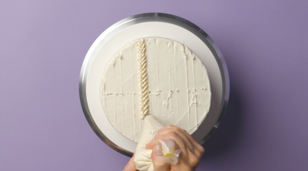 Even Beginners Can Pipe These Gorgeous Textured Cakes | Craftsy