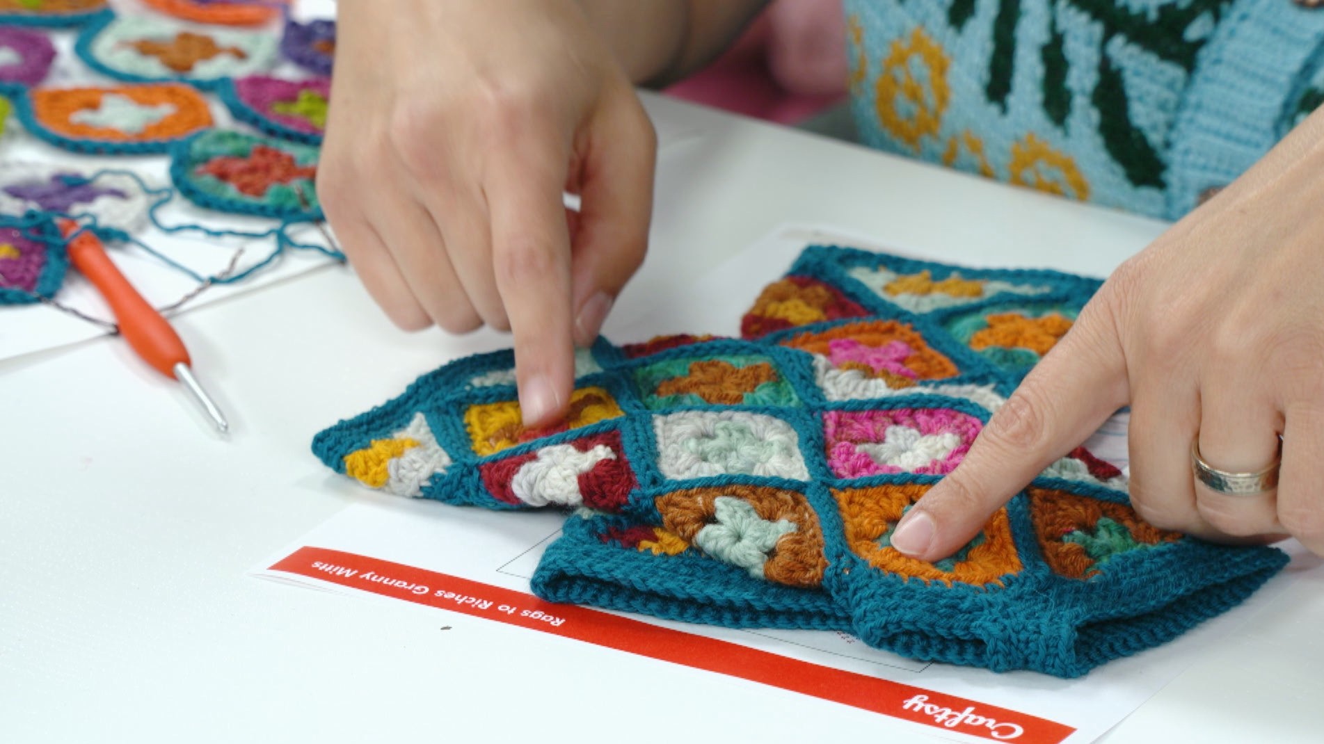 Craftsy Premium: Granny Square Mitts | Craftsy