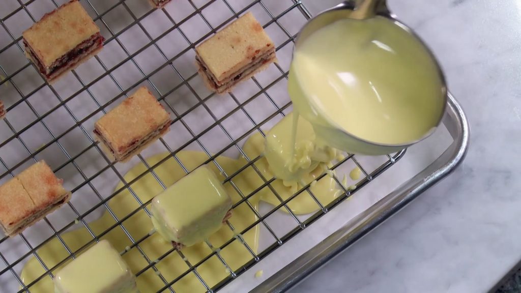 Cake Decorating | Craftsy