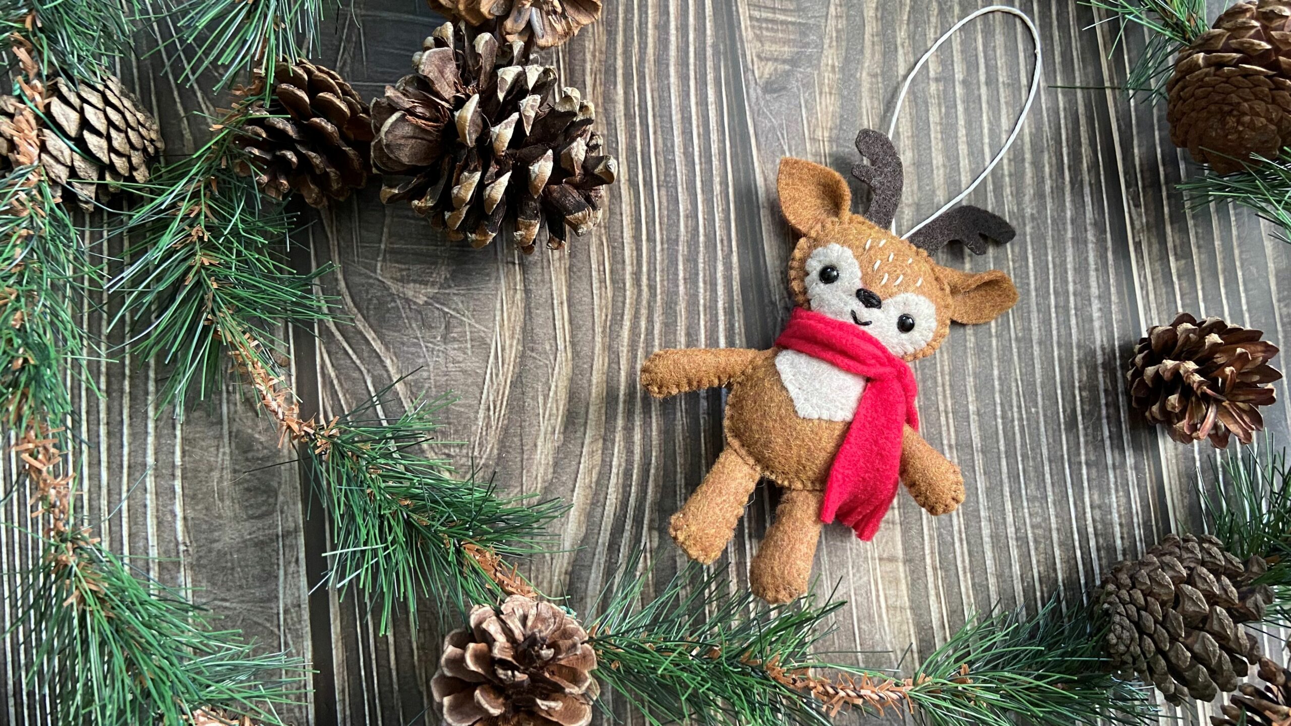 Craftsy Premium: Tiny Reindeer Ornament | Craftsy