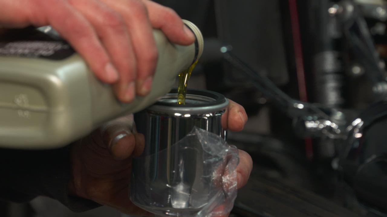 Replace Harley Engine Oil and Filter | Fix My Hog