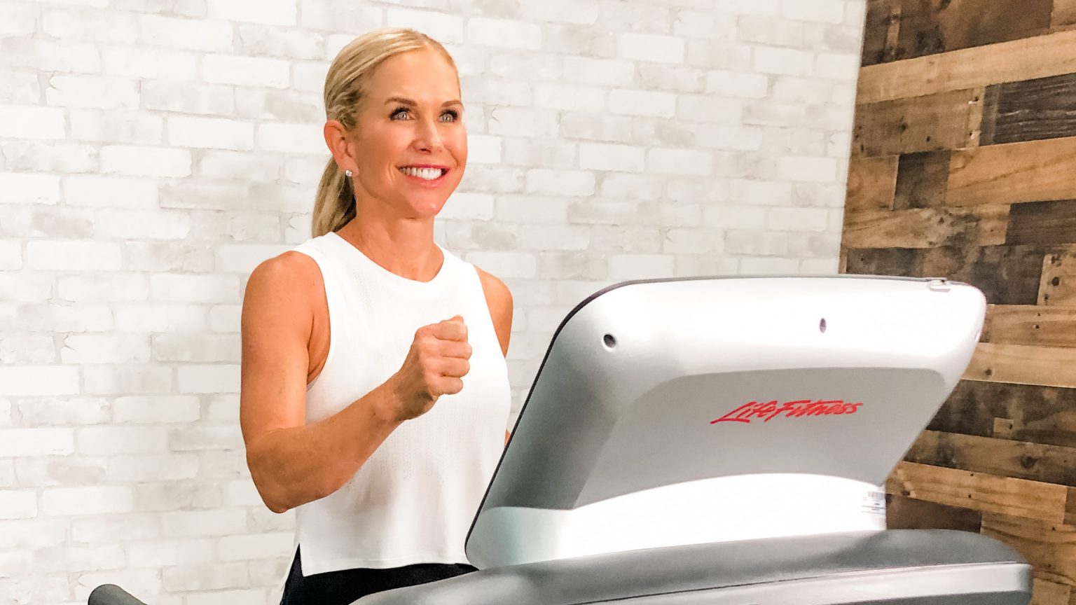 30-Minute Cardio Groove Dance Routine | Get Healthy U TV