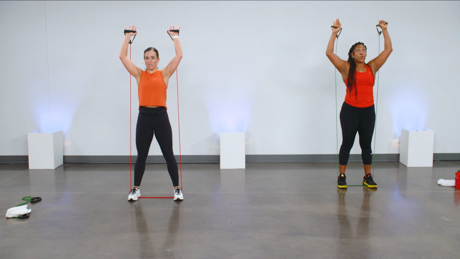 GOLD LIVE Workout: Walking Shape Up with a Resistance Band