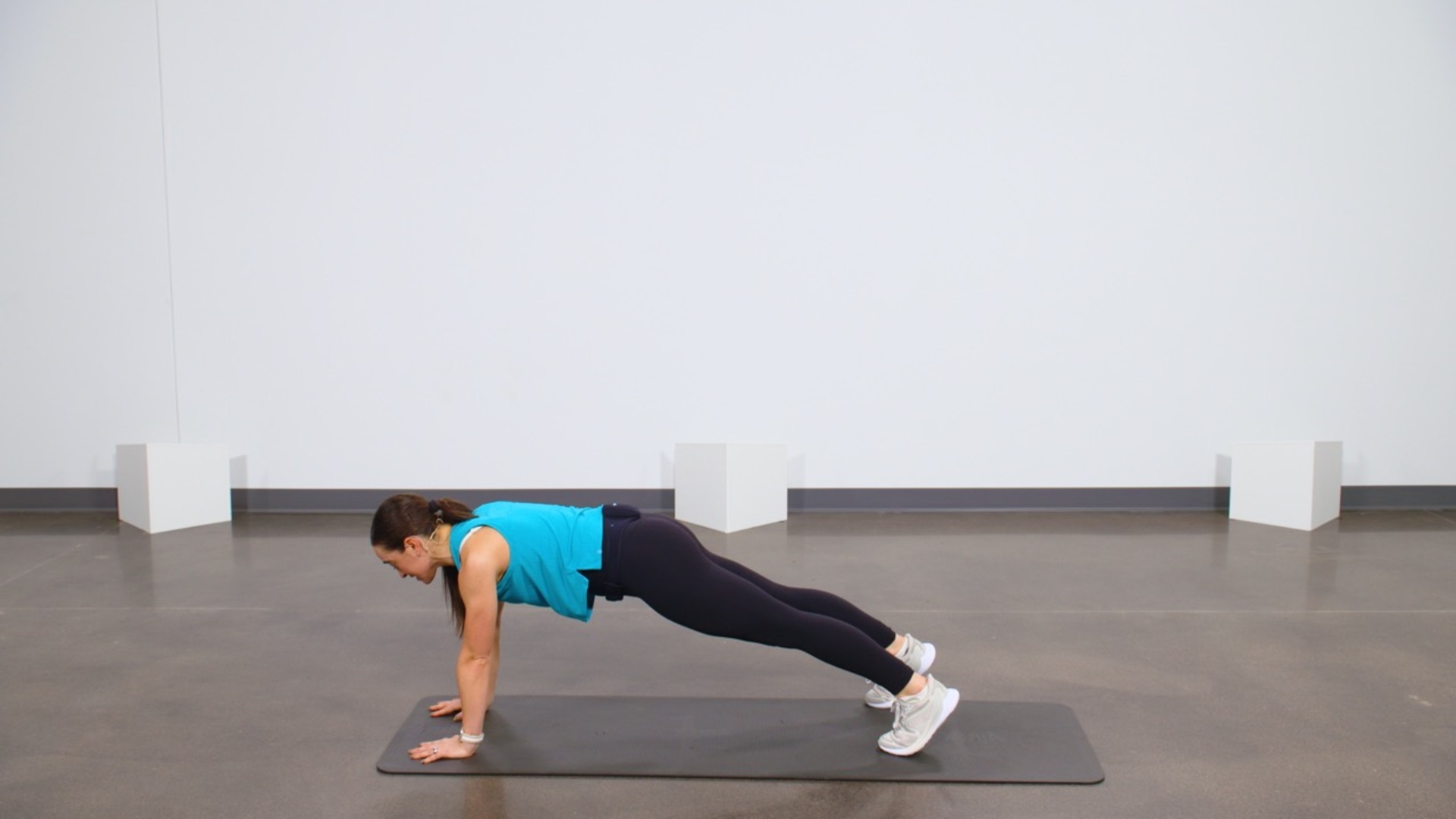 10 Minute Plank Challenge | Get Healthy U TV