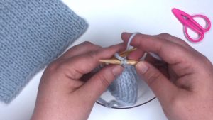 Basic Bind Off: Purlwise | The Knitting Circle