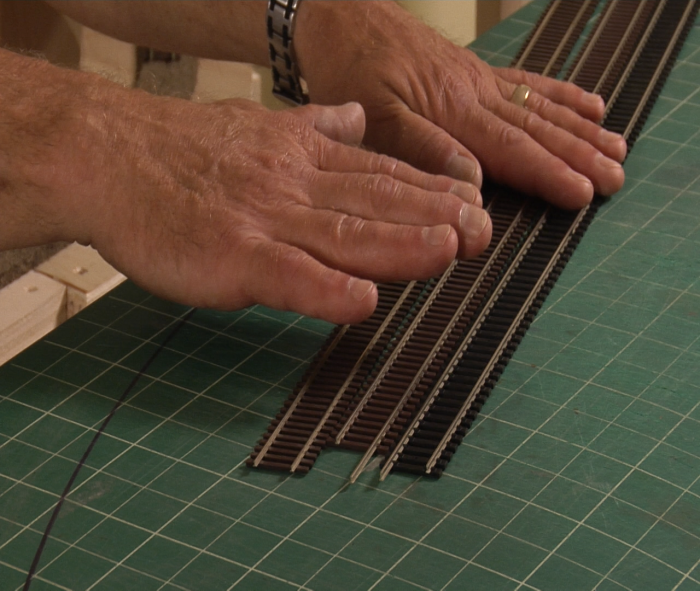 Roadbed, Track and Turnout Techniques DVD with Track Cutter | Model ...