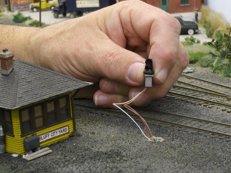 Adding the Dwarf Signals to Bridge Junction | Model Railroad Academy