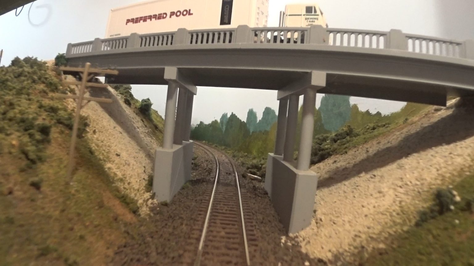 Installing a Model Train Decoder | Model Railroad Academy | MRA | www ...