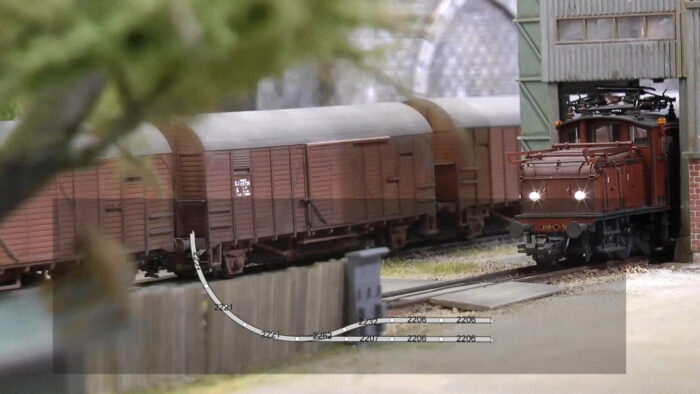 Creating Scale Leaves with Ed Styles | Model Railroad Academy