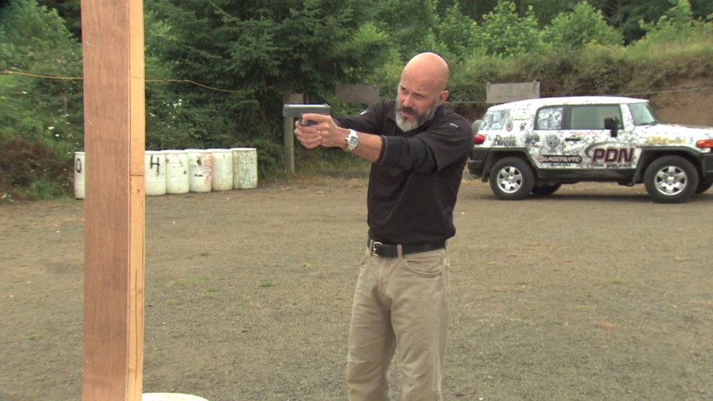 Handgun Draw for Close-Quarter Shooting | PDN | www ...