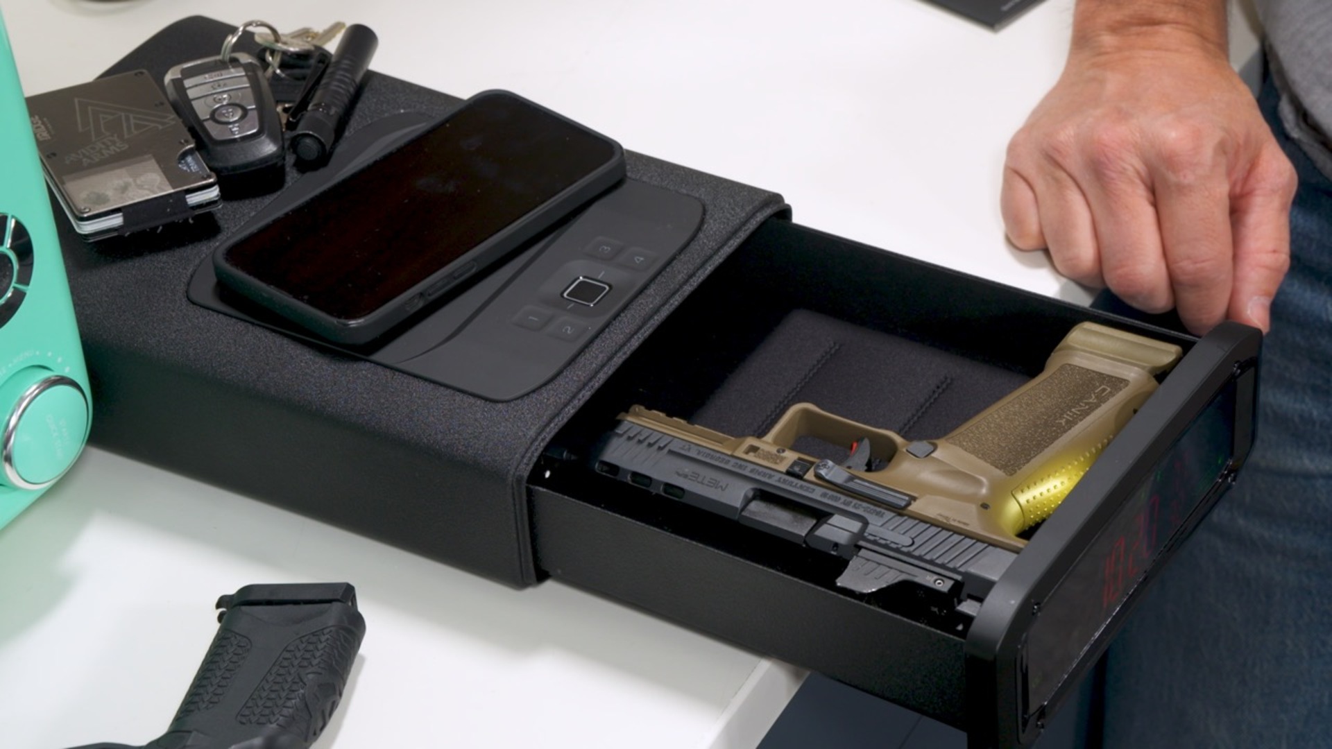 Vaultek Smart Station DS2i | Personal Defense Network