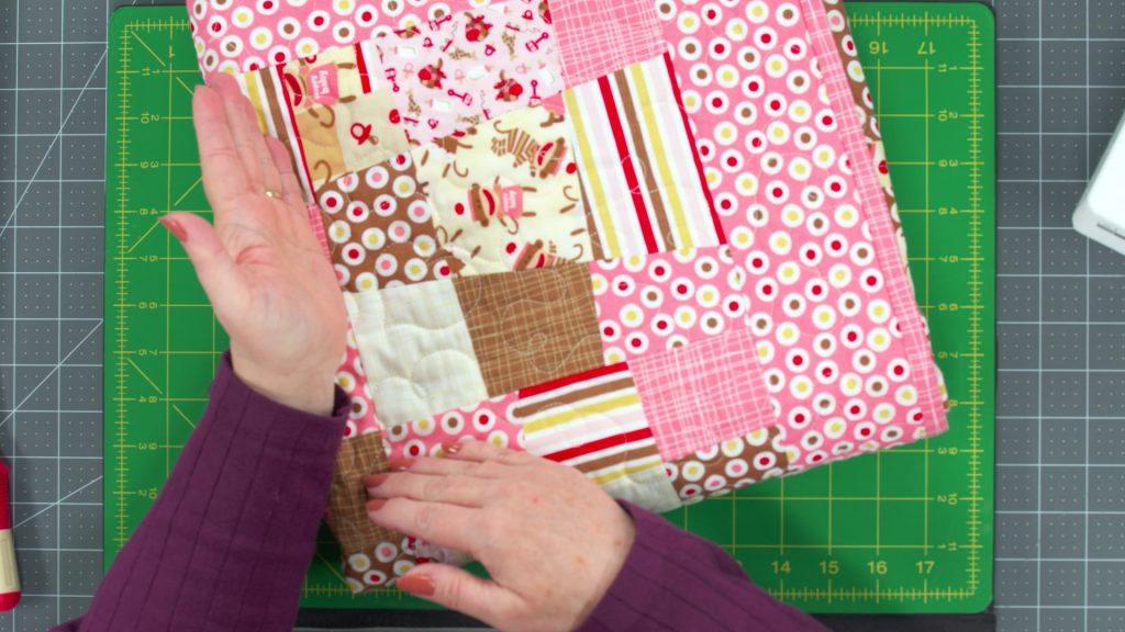 How To Use Contrasting Thread Colors In Your Quilt | NQC | www ...