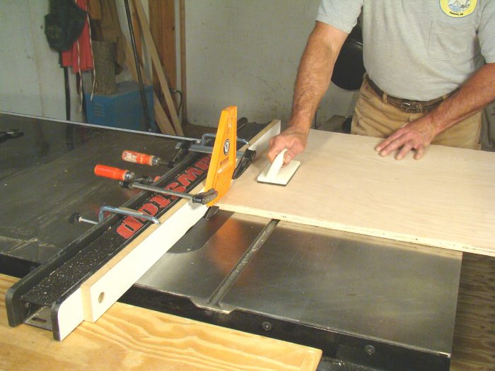 Cutting Dadoes On a Table Saw | WoodWorkers Guild of America