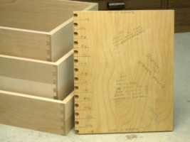 Make Routed Half-Blind Dovetail Drawers - Part 1 | WoodWorkers Guild of ...